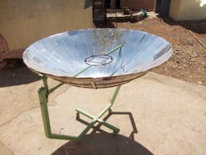 Solar Ovens 101 - How to Make a DIY Solar Cooker Out of a Shoebox